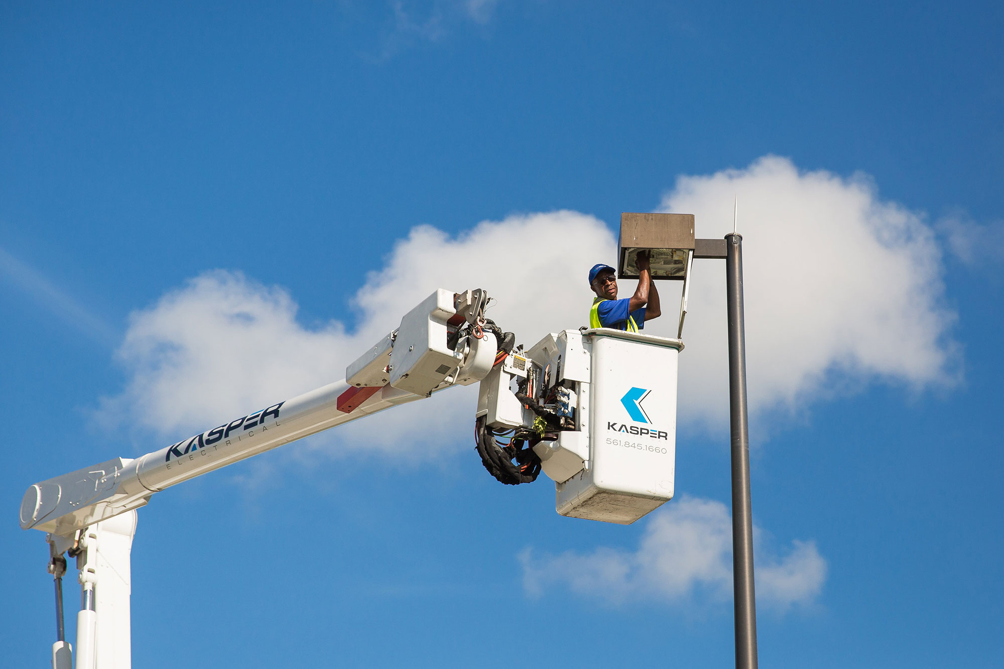 Commercial Electrician in Palm Beach County, and Martin County, FL