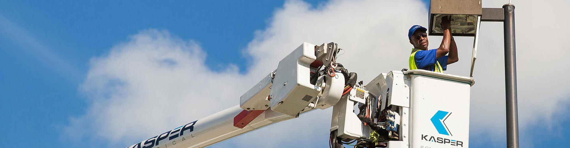 Wellington, FL: Commercial & Residential Electrician, Repairs